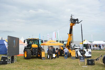 Interhandler Sp. z o.o. - maszyny budowlane na sprzedaż, koparki na ...